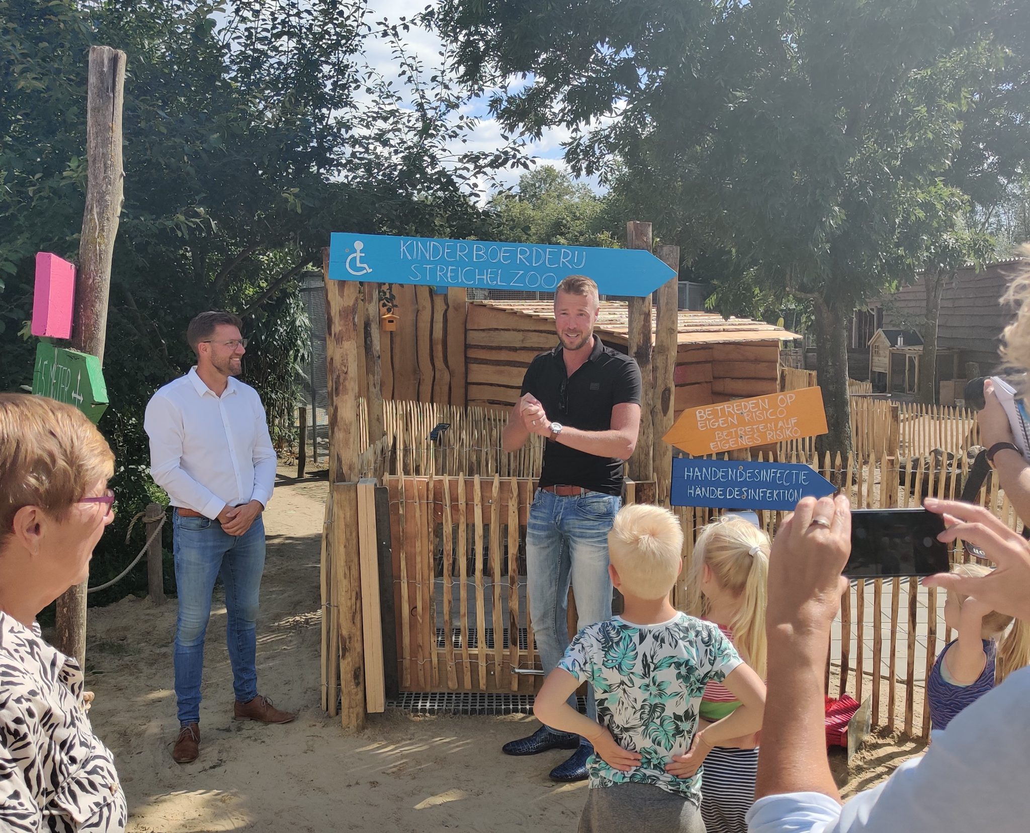 Hof van Eckberge nieuwste dierentuin van Nederland Hof van Eckberge nieuwste dierentuin van Nederland