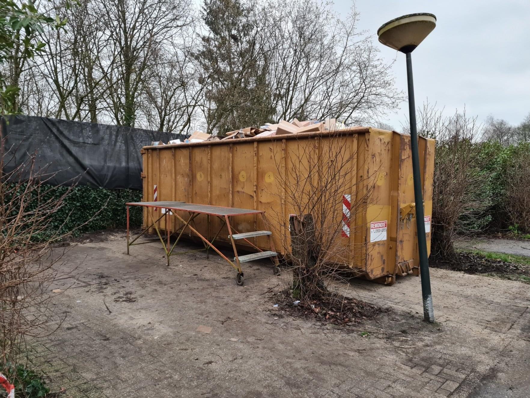 Tweede papiercontainer in de Dijkhoek