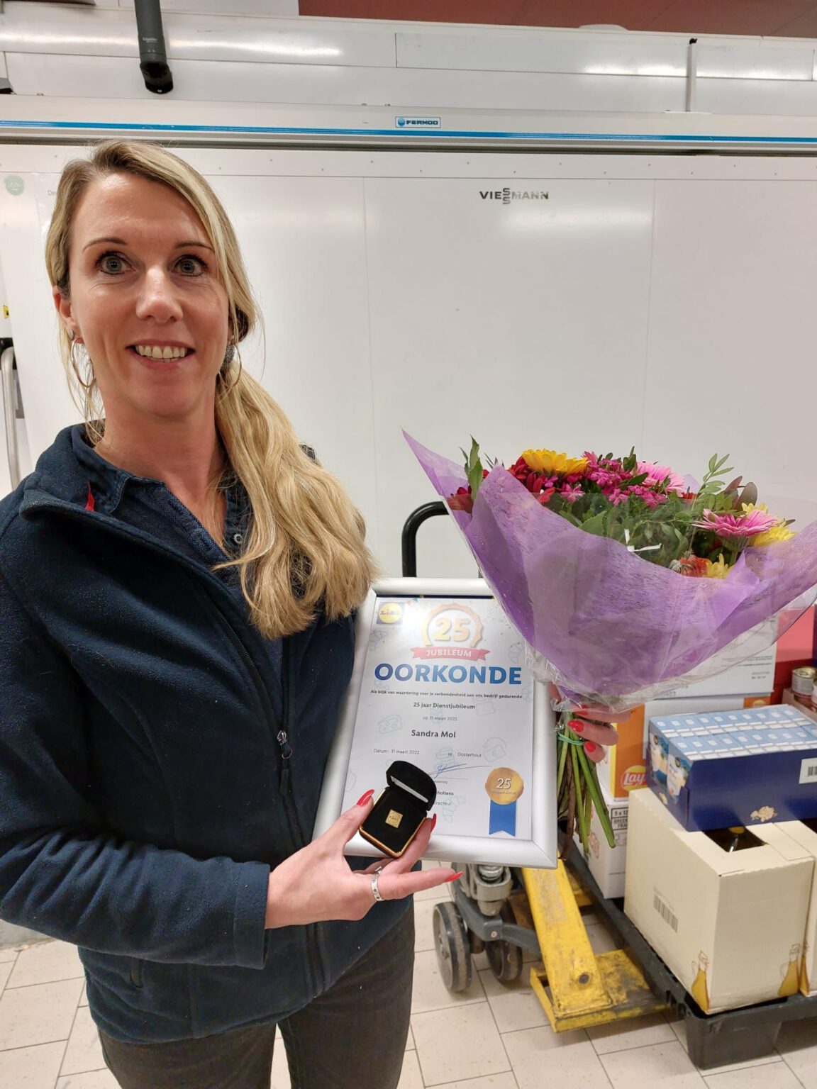 Sandra Mol 25 jaar bij Lidl Neede