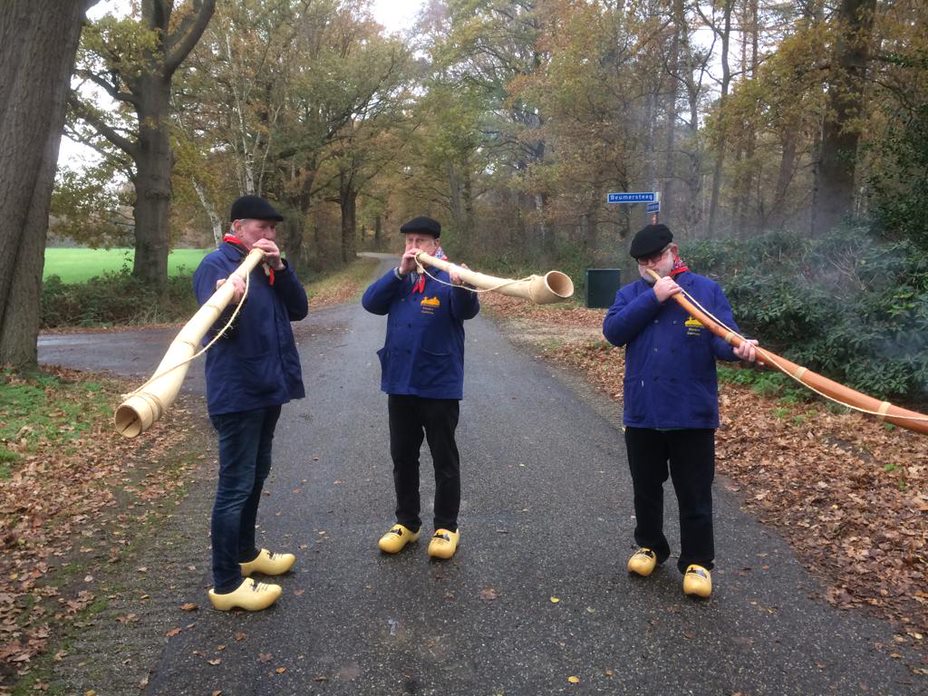 Traditionele midwinterwandeling in Geesteren