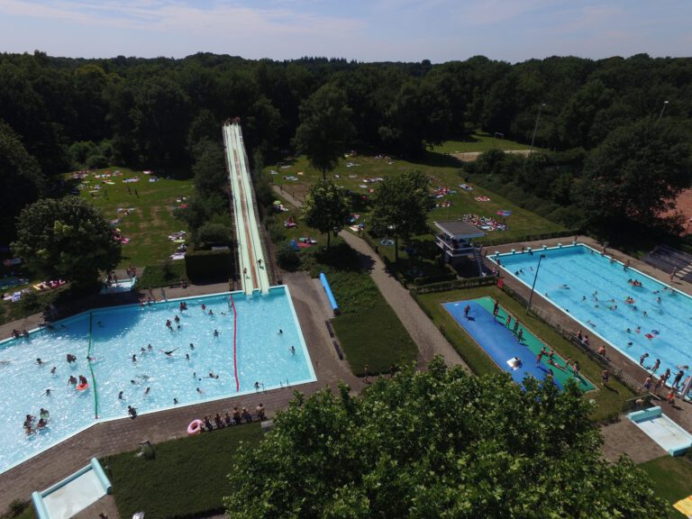 Zwembad de Meene viert feest en iedereen is welkom