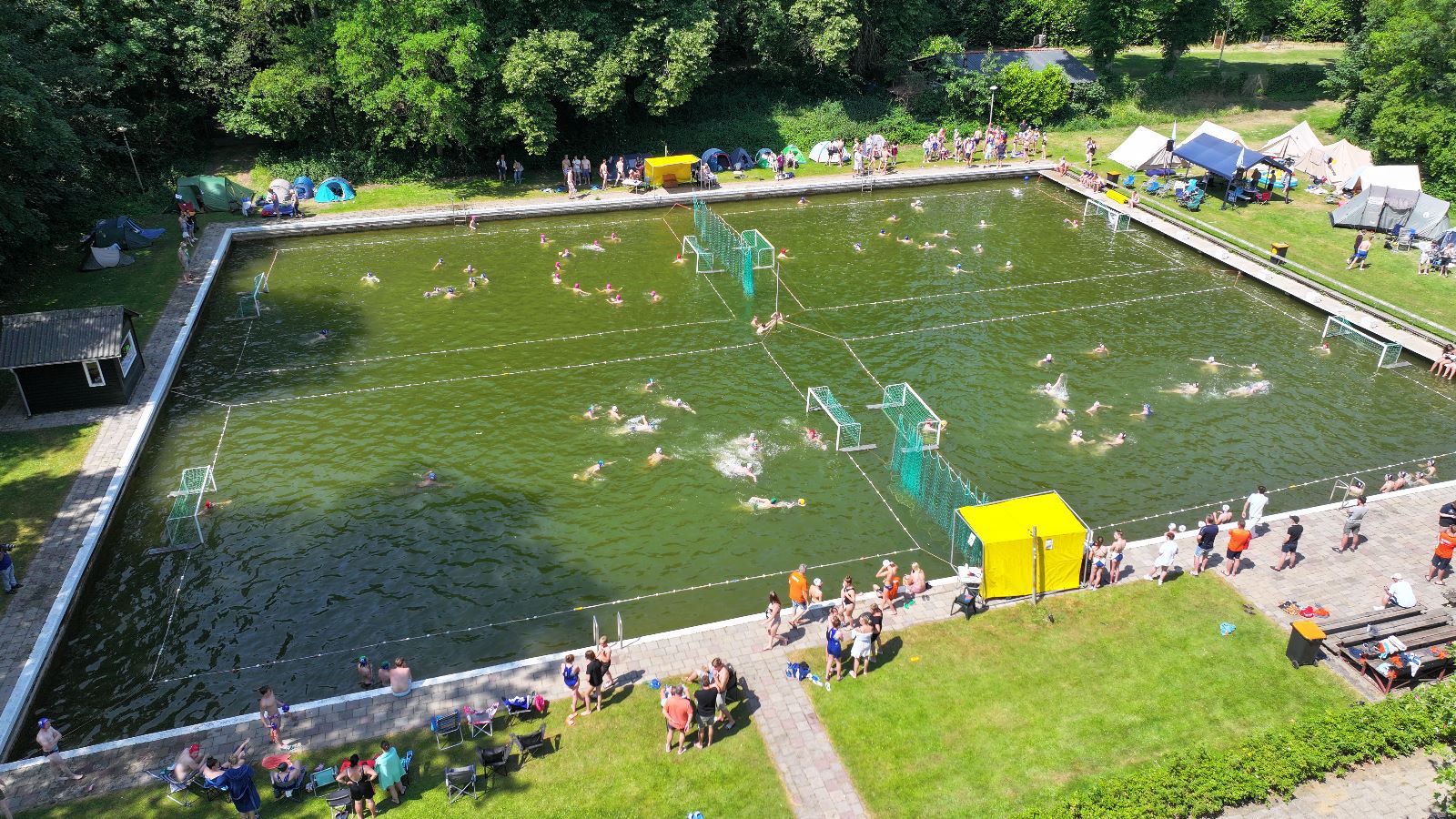 Terugblik op de Waterpolotoernooien van Schuurman BZC op het Galgenveld