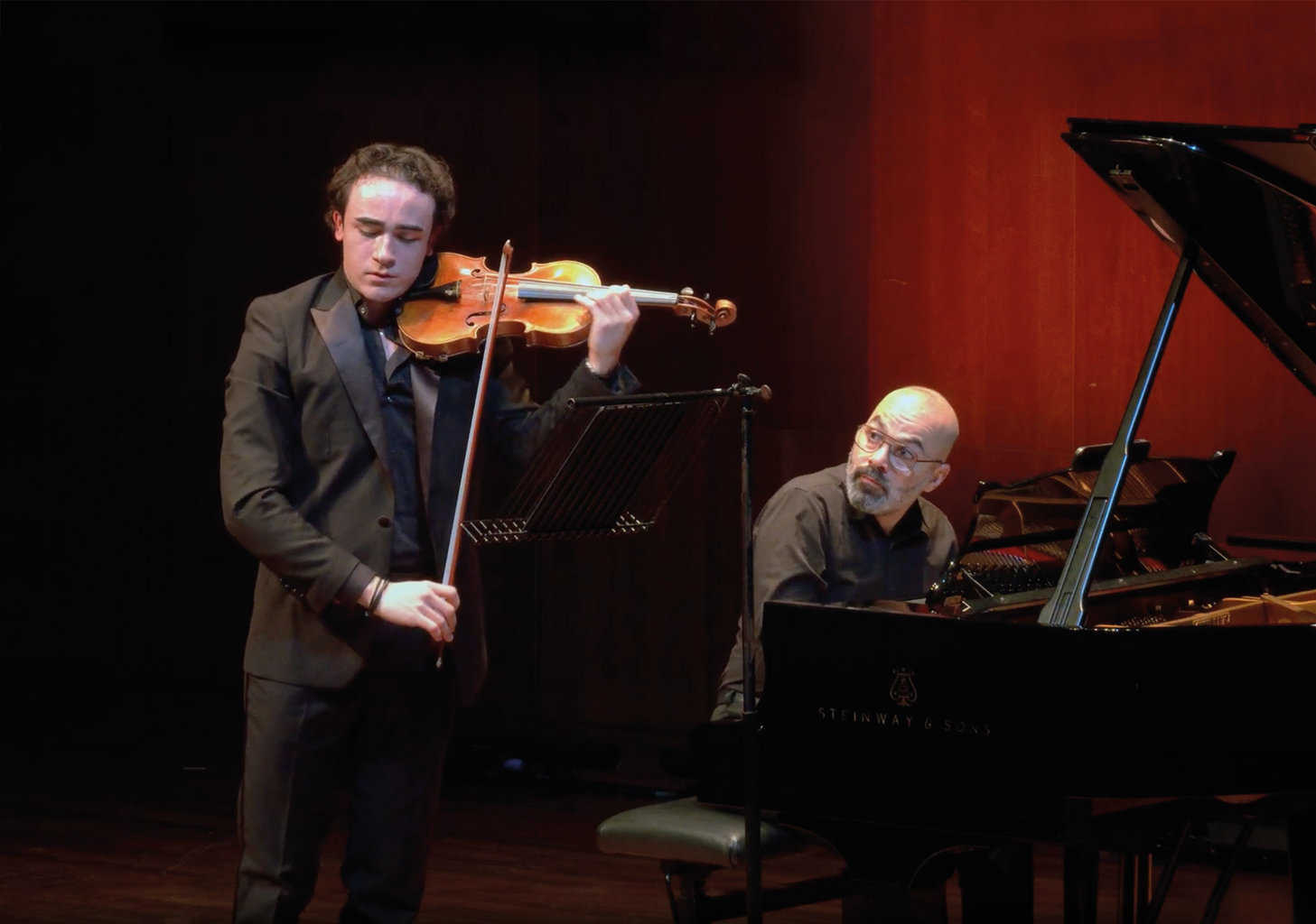 Prijswinnaar Nederlands Vioolconcours Enzo Kok: van TivoliVredenburg ...