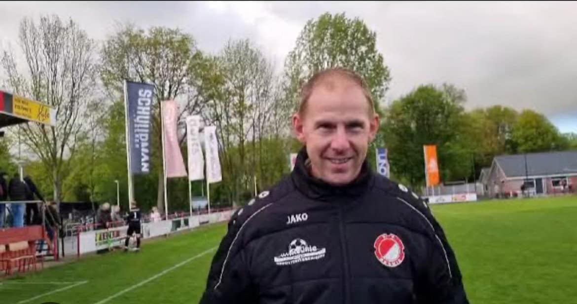 Mark Reinders langer bij v.v. Reünie