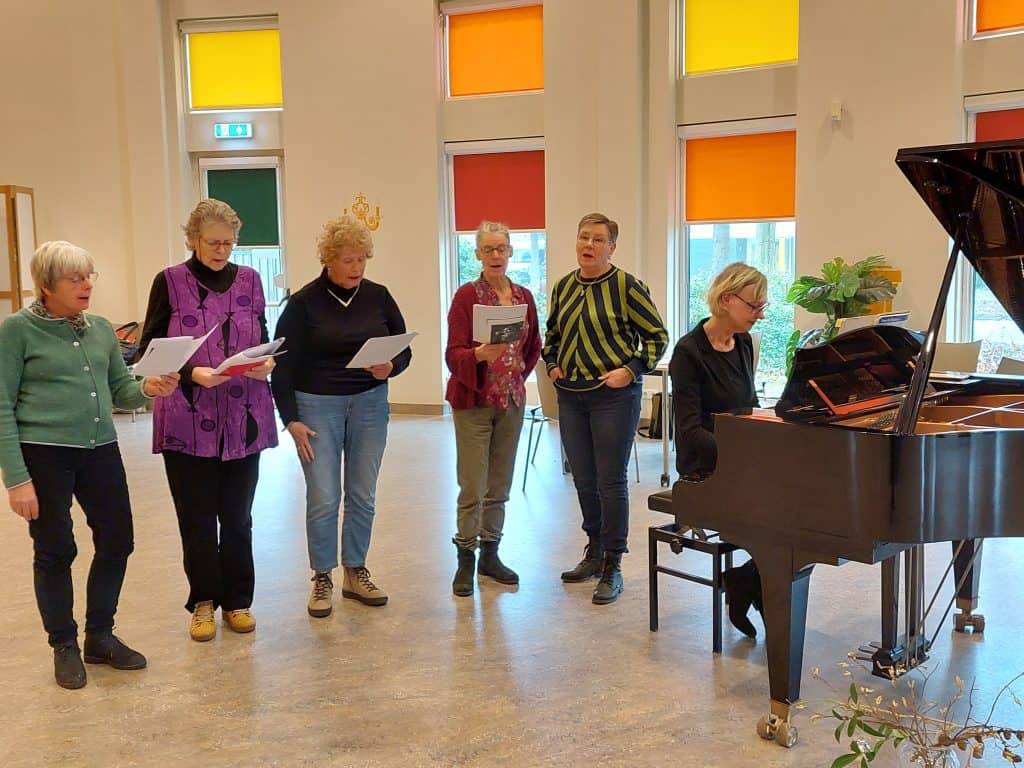 Geslaagde creatieve inloopochtenden afgesloten met een feestelijke ...