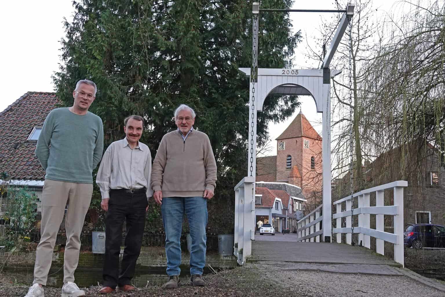 Glaskunst van Punt en Sluiterregels als ode aan de Berkel in Borculo