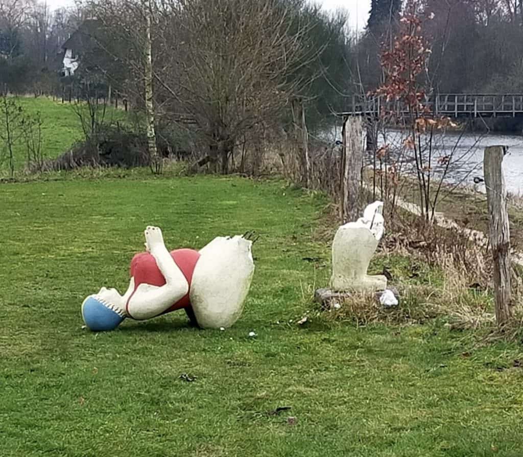 Kunstwerk 'Die Badende' Eibergen vernield