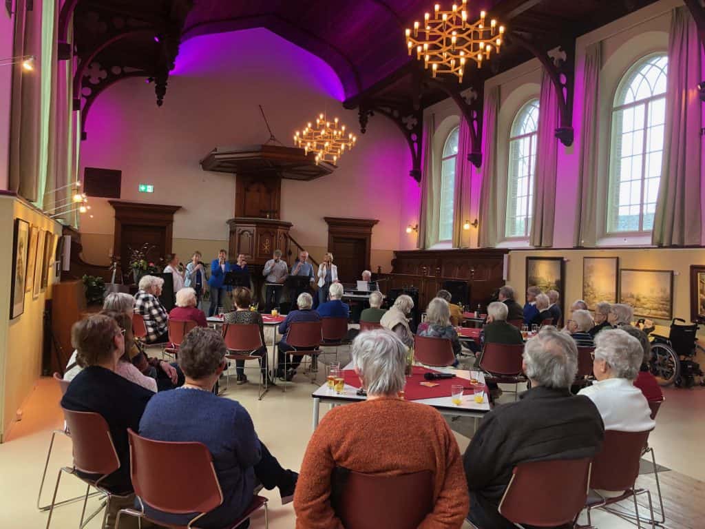 Sfeervolle Nieuwjaarsbijeenkomst Zonnebloem Rekken